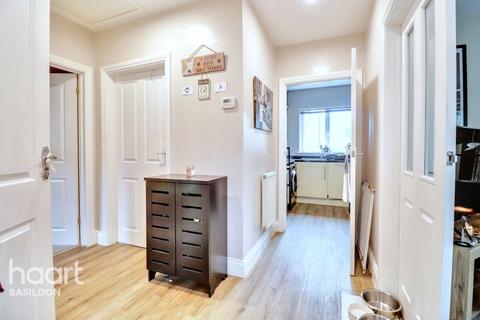 Bungalows For Sale In Basildon | OnTheMarket
