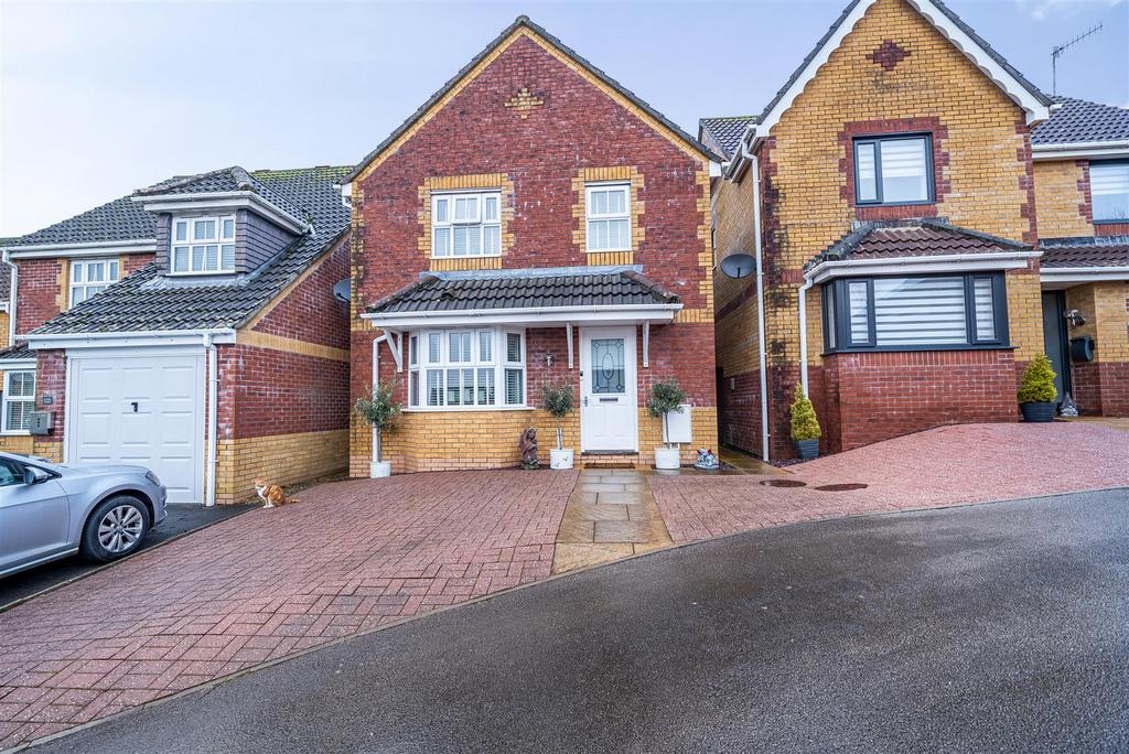 Maes Ty Gwyn, Llangennech, Llanelli 4 bed detached house for sale - £ ...