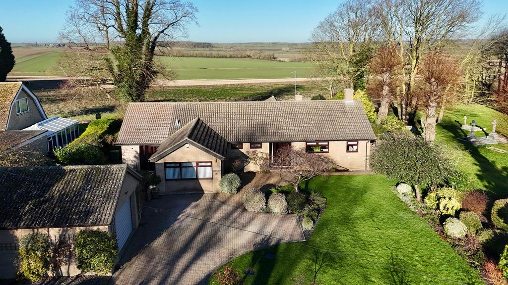 Church Road, Buckworth, Huntingdon, PE28 3 bed detached bungalow for ...