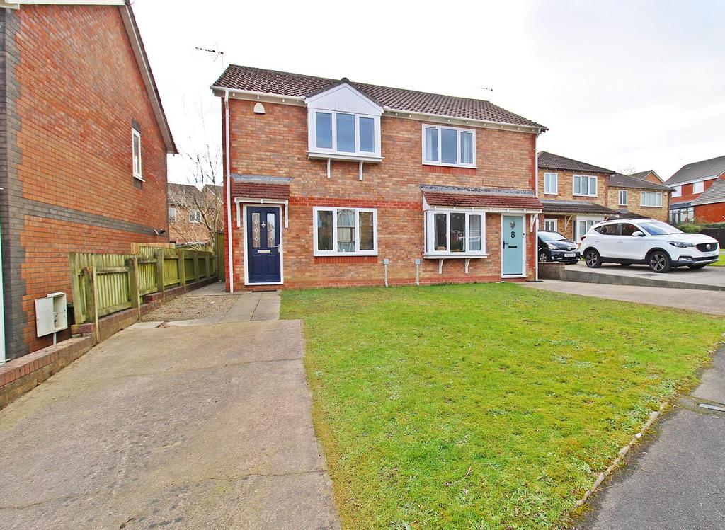 Llanharry, Pontyclun CF72 2 bed semi-detached house for sale - £179,950