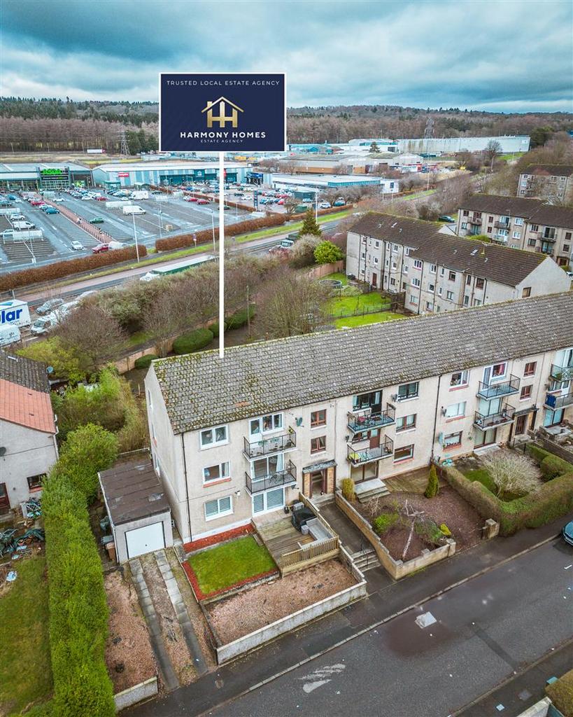 Myrekirk Terrace, Dundee DD2 3 bed flat for sale - £87,000