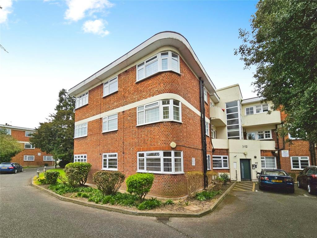 Benhill Wood Road, Sutton SM1 2 bed flat - £280,000