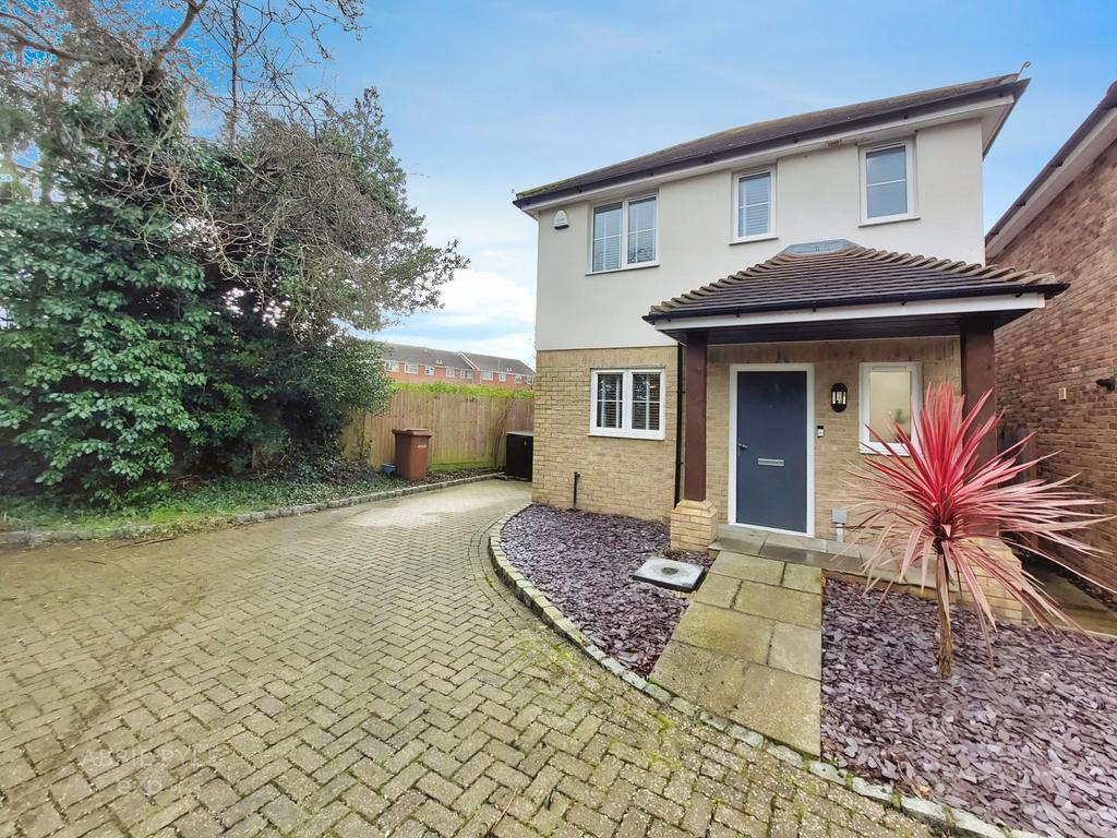 Twydall ME8 3 bed detached house - £425,000