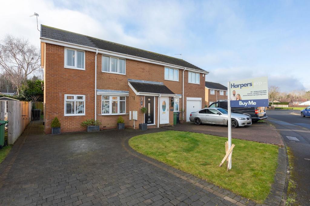 Osborne Close, Bedlington NE22 3 bed semi-detached house for sale - £ ...