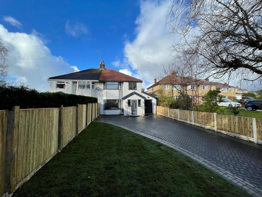 Pensby Road, Heswall, Wirral 3 bed semi-detached house for sale - £385,000