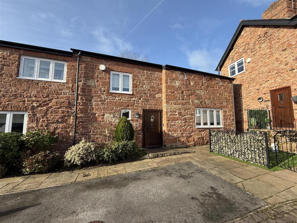 Lydiate Farm, The Lydiate, Heswall 2 bed barn conversion for sale - £ ...
