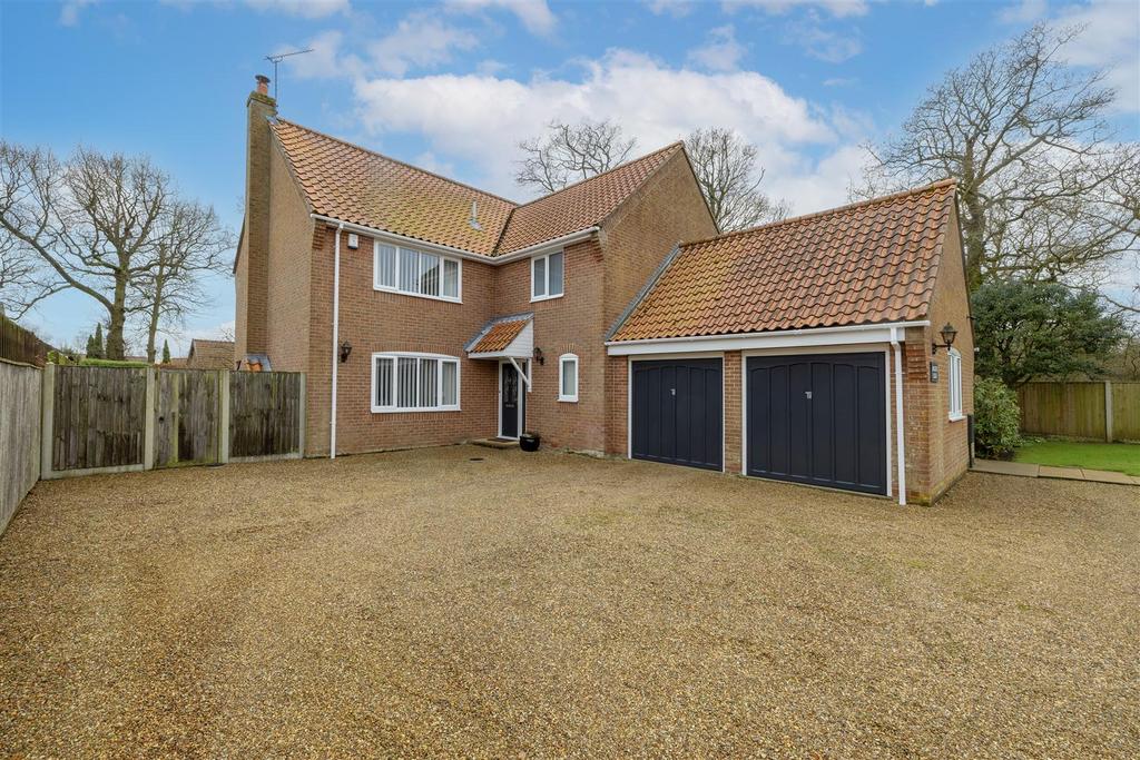 Bulls Green Lane, Toft Monks NR34 5 bed detached house for sale - £535,000