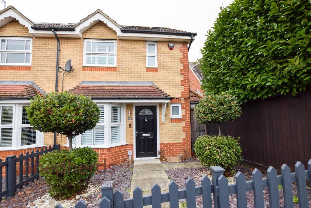 Lucern Close, West Cheshunt EN7 4 bed semi-detached house - £2,500 pcm ...