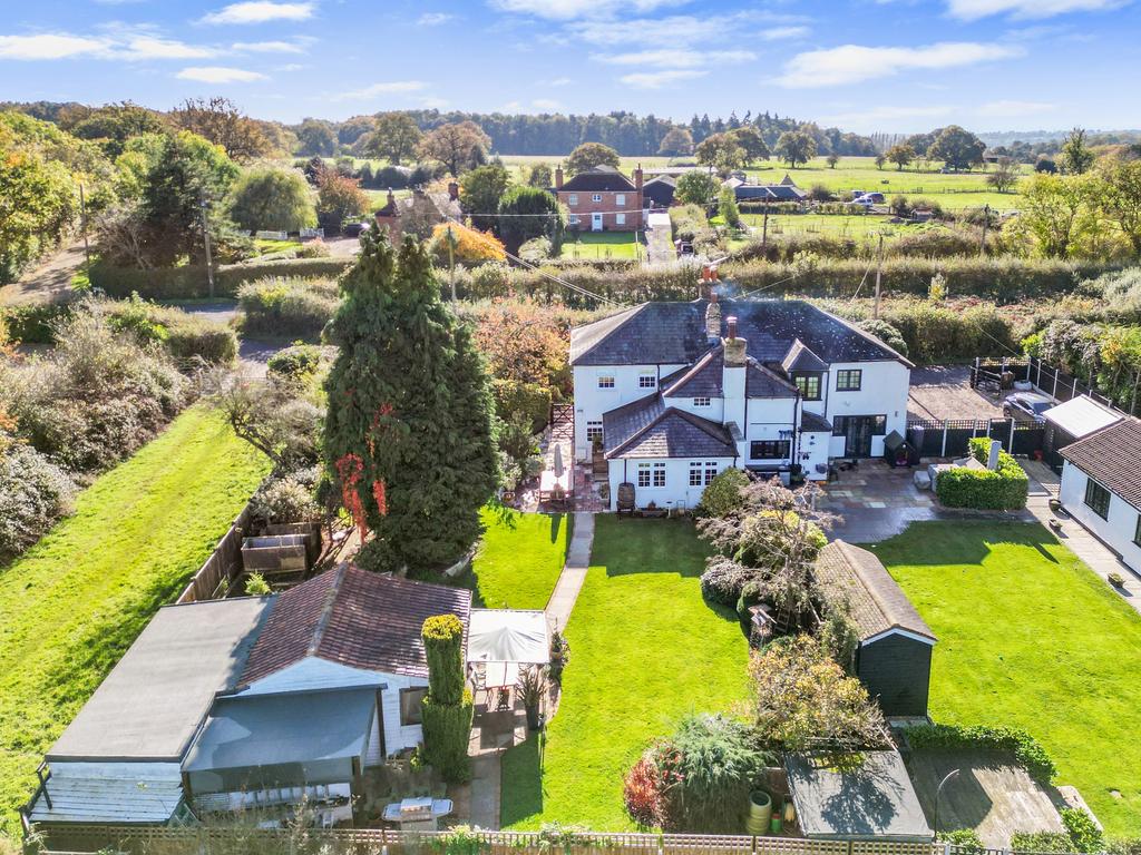 Coxtie Green Road, Pilgrims Hatch... 2 bed semi-detached house for sale ...