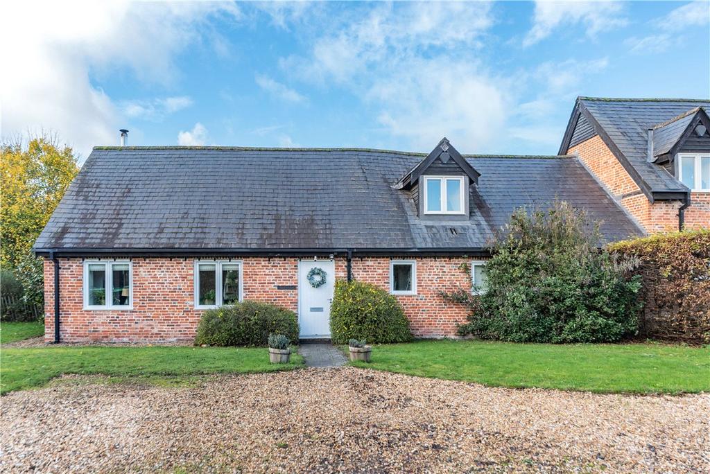 Hurstbourne Priors, Whitchurch, RG28 3 bed end of terrace house - £595,000