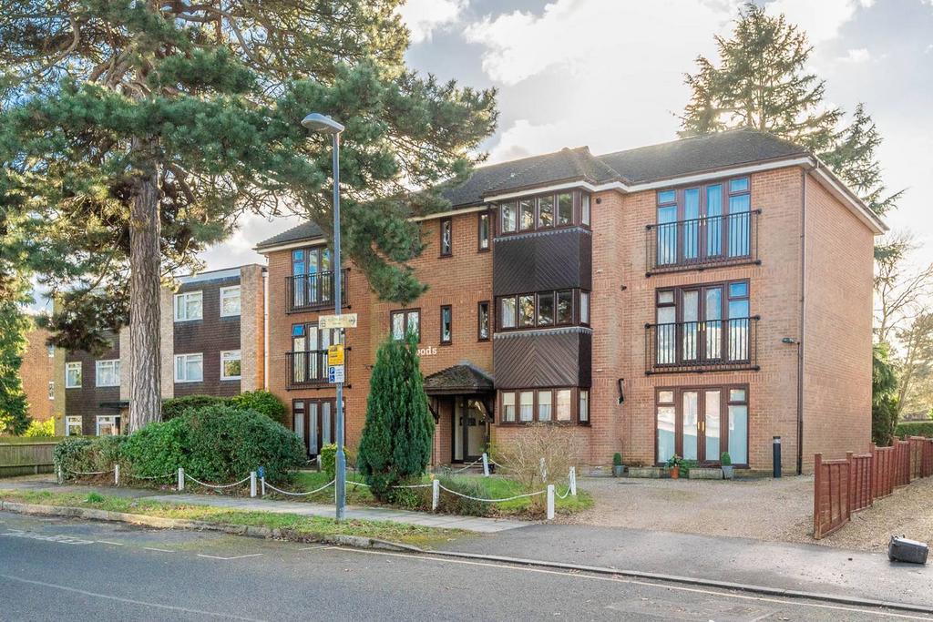 Pinner, Pinner, HA5 2 bed flat for sale - £500,000
