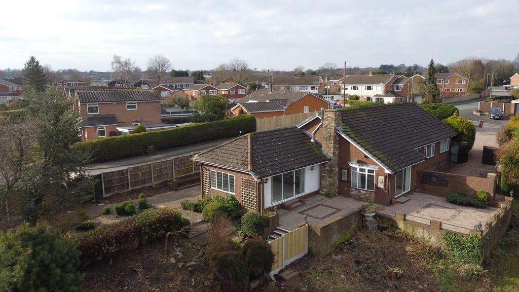Riverway, Cherryfields, Stone, ST15 4 bed bungalow - £1,250 pcm (£288 pw)