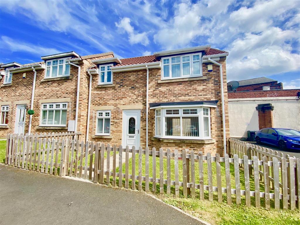 Beamish Place, Benwell, Newcastle... 2 bed end of terrace house - £900 ...