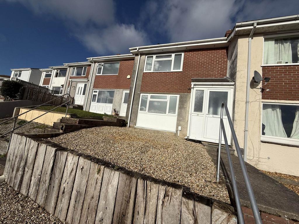 Meadow Way, Plymouth PL7 2 bed terraced house - £210,000