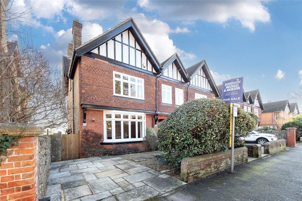 Bower Mount Road, Maidstone, Kent, ME16 4 bed semi-detached house for ...