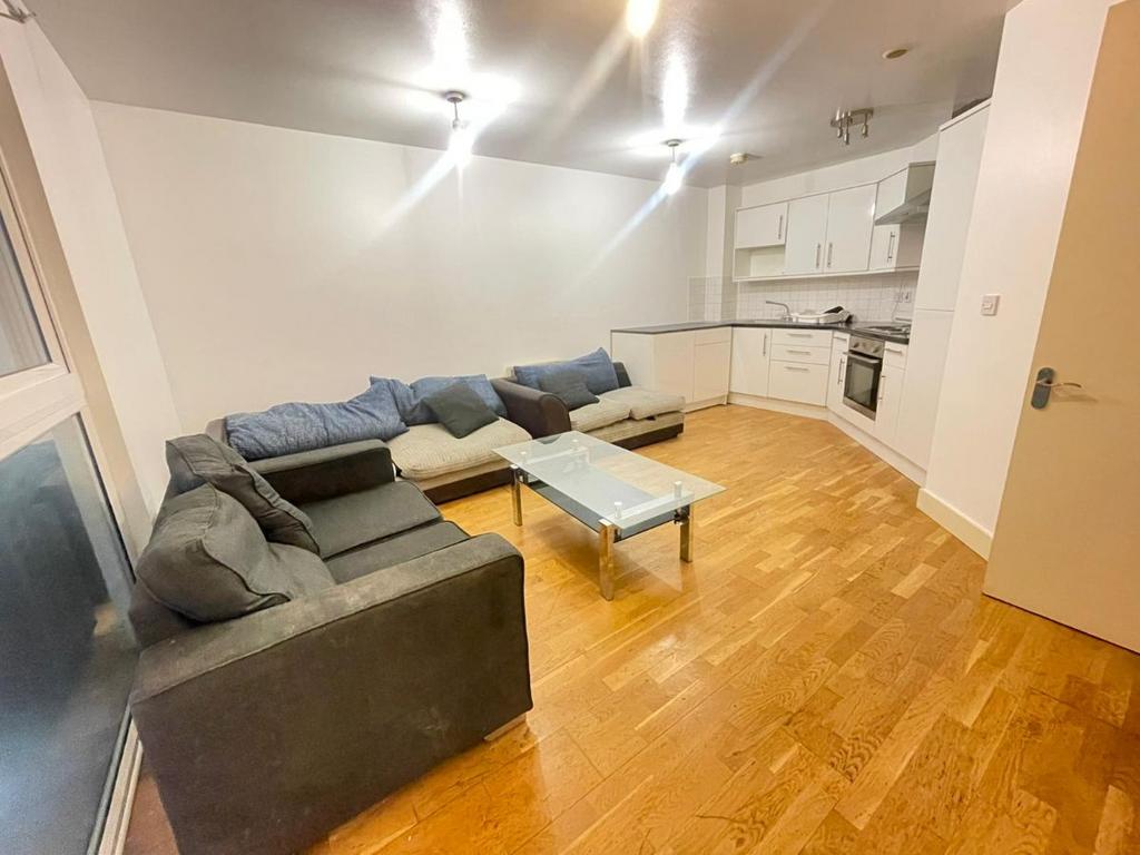 London N22 1 bed flat - £1,550 pcm (£358 pw)