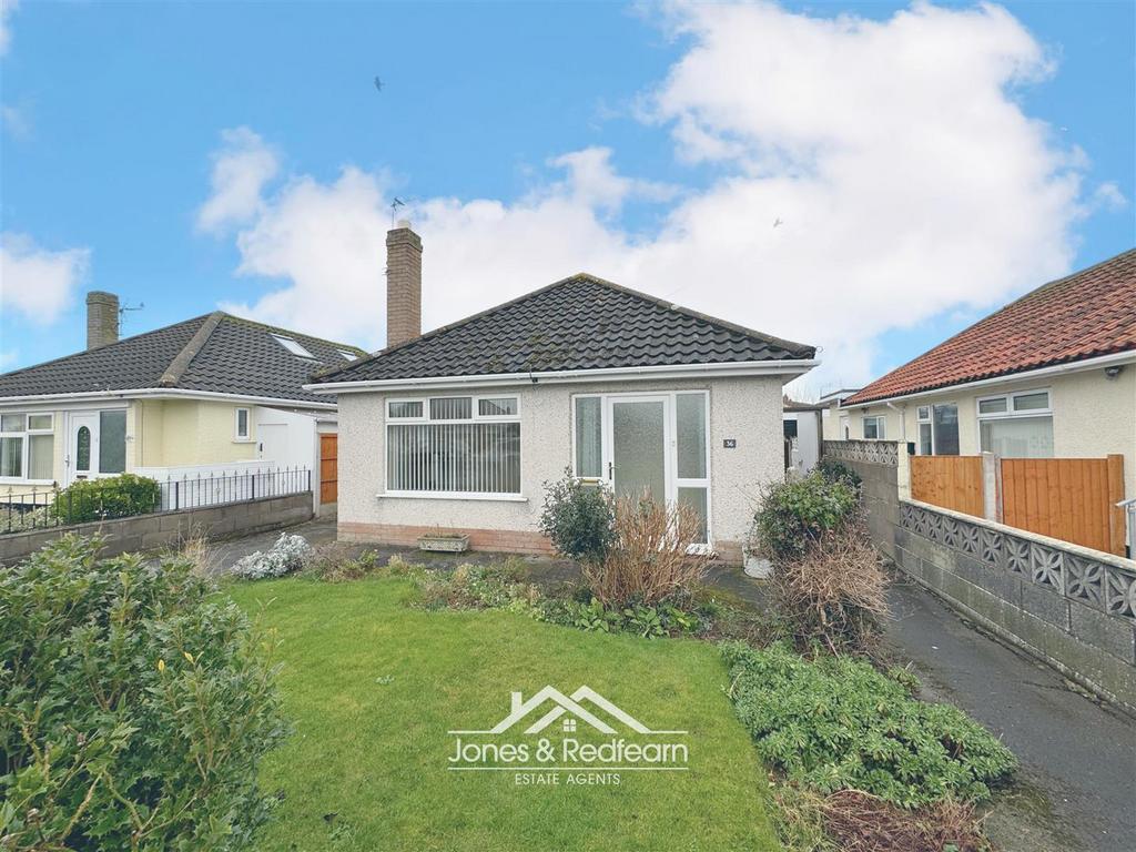 Viola Avenue, Rhyl 2 bed detached bungalow - £160,000