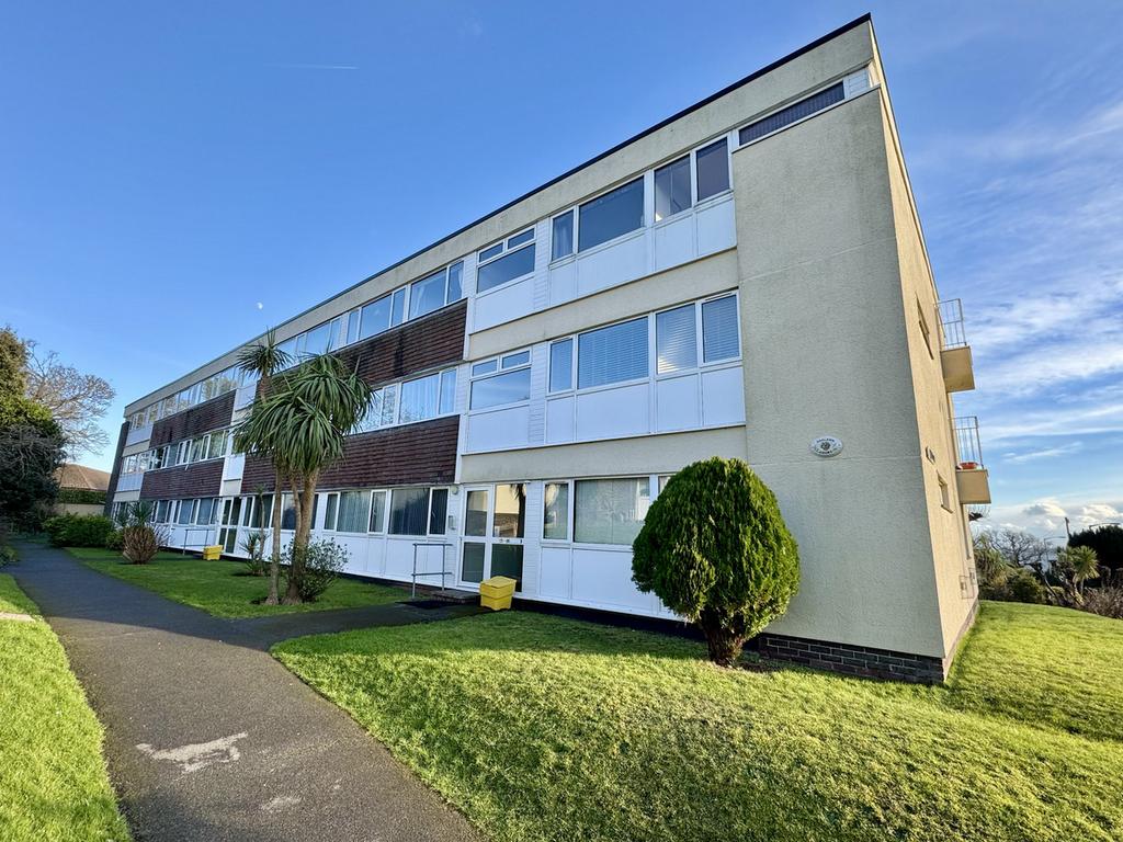 Barton Road, Torquay, TQ1 2 bed flat - £850 pcm (£196 pw)