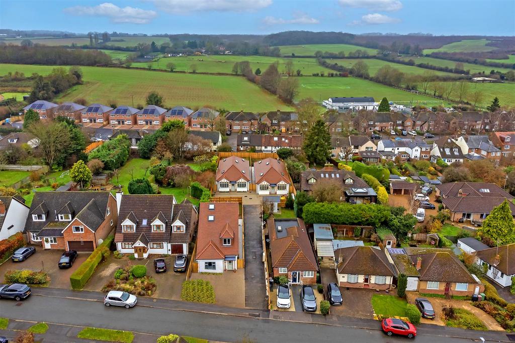 Highfield Road, Sandridge, St. Albans 4 bed detached house - £1,350,000