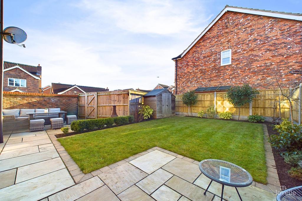Ramblers Lane, North Lincolnshire DN18 3 bed semi-detached house - £195,000