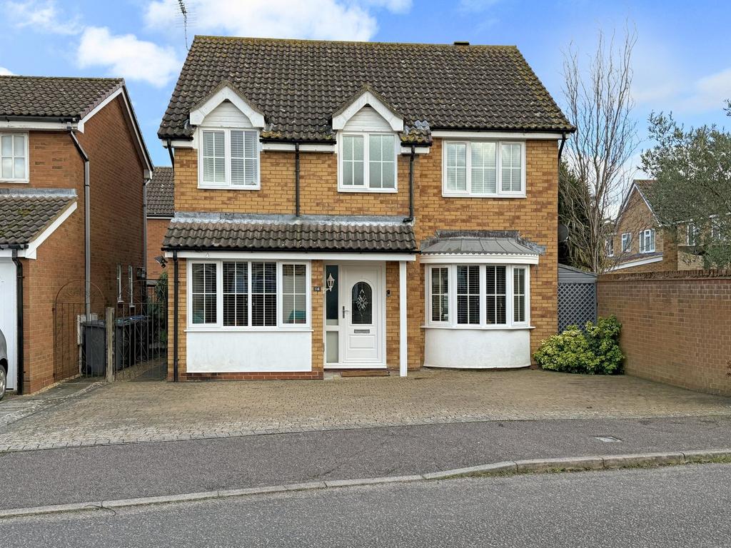 Deben Valley Drive, Ipswich IP5 4 bed detached house - £425,000