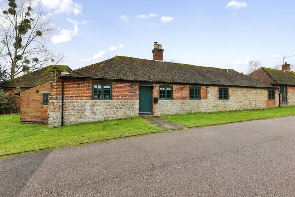 Mereworth Road, Mereworth ME18 5JQ 3 bed cottage - £1,600 pcm (£369 pw)