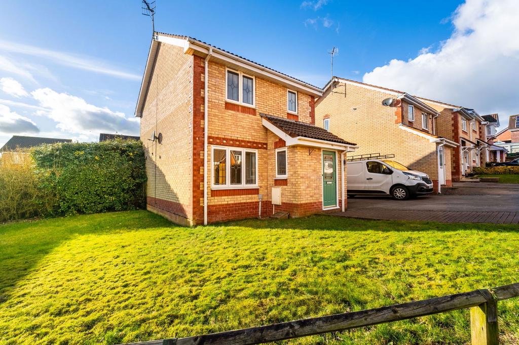 Clos Cwm Garw, Caerphilly, CF83 2BG 3 bed detached house - £270,000