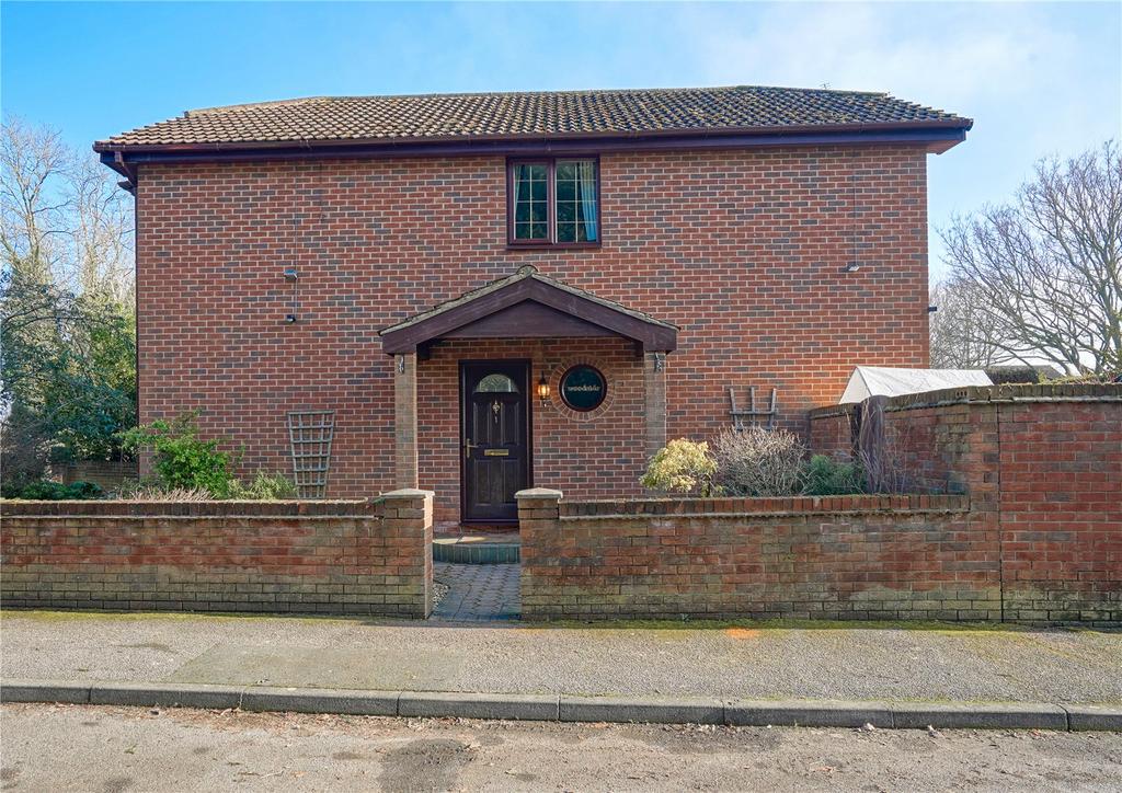 Wood Close, Ravenfield, Rotherham... 4 bed detached house for sale - £ ...