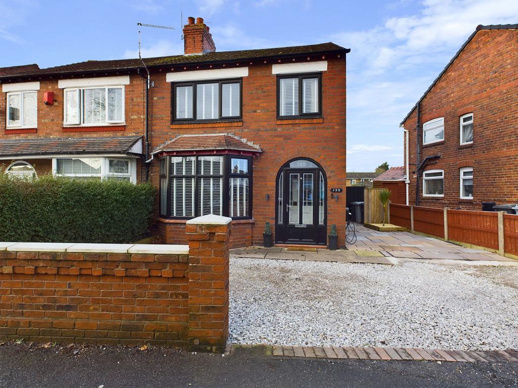 Middlewich Street, Crewe CW1 3 bed semi-detached house for sale - £210,000