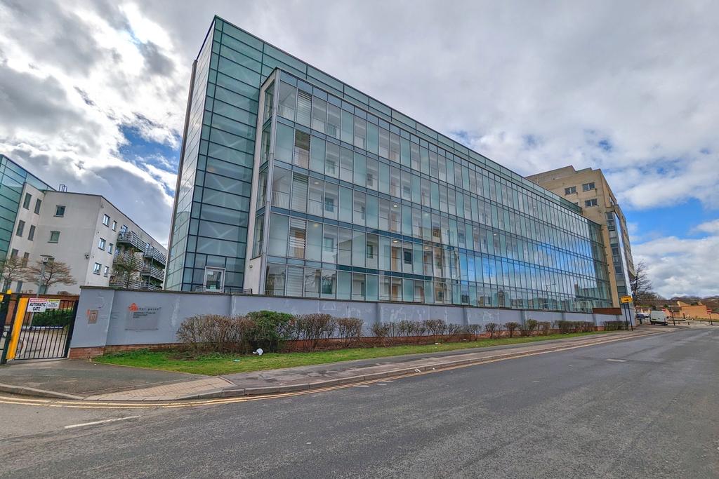 Anchor Point, Bramall Lane, S2 4RR 1 bed apartment - £58,000