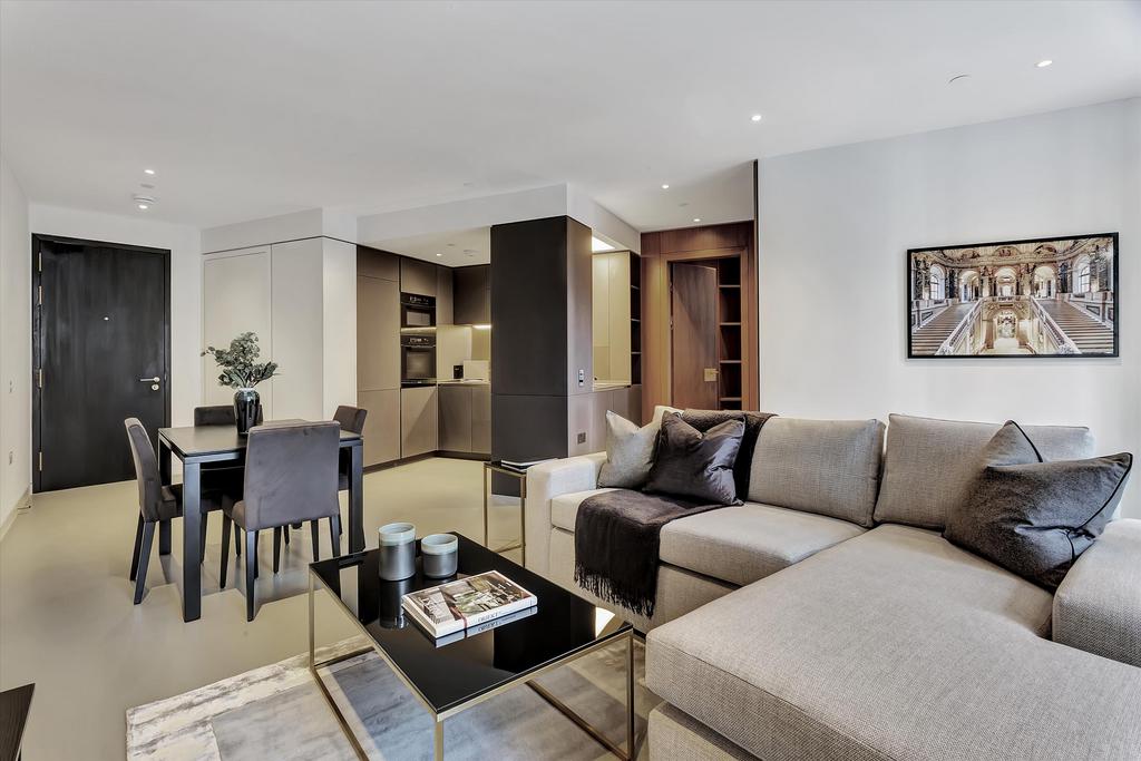 The Gasholders, Lewis Cubitt Square... 1 bed flat - £3,792 pcm (£875 pw)