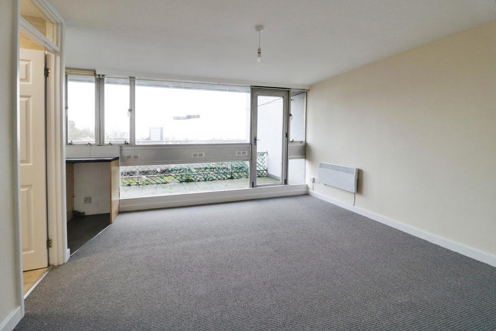Chichester Road, Southend on Sea, SS1 Studio - £725 pcm (£167 pw)