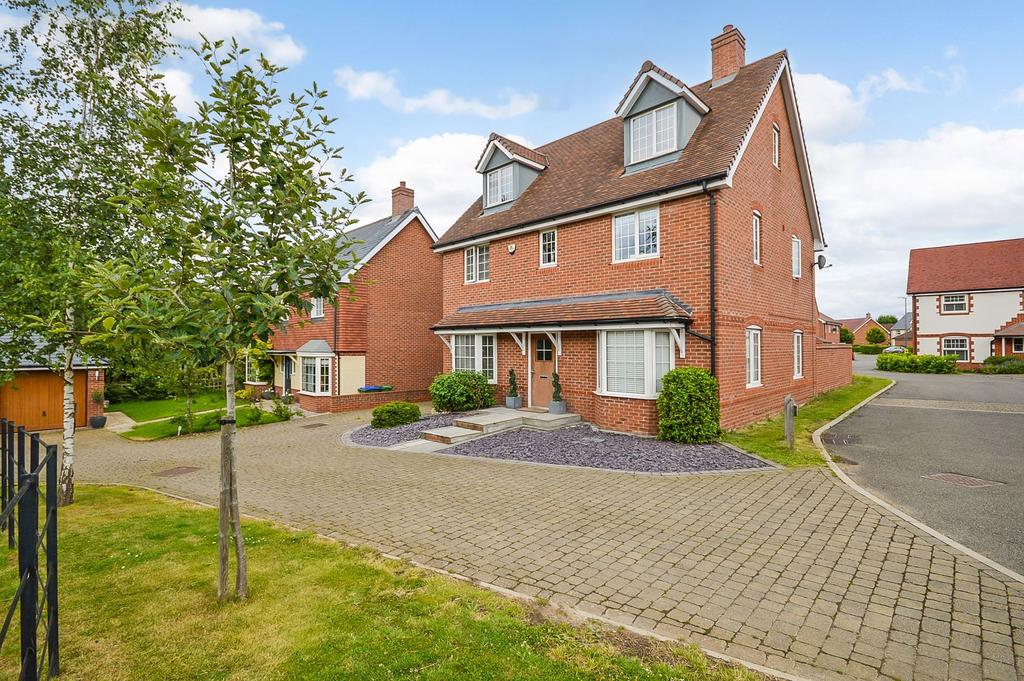 Vantage Street, Aylesbury HP22 5 bed detached house - £765,000