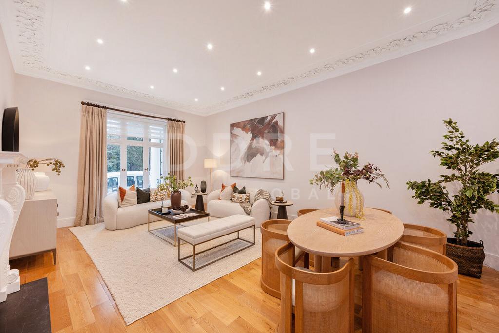 Onslow Square, London, SW7 3 bed apartment - £13,000 pcm (£3,000 pw)