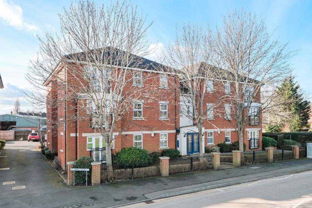 St Marks Court, Bath Road, Worcester... 2 bed apartment for sale - £160,000