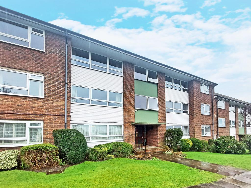 Leigh Court, Harrow HA2 2 bed apartment - £525,000