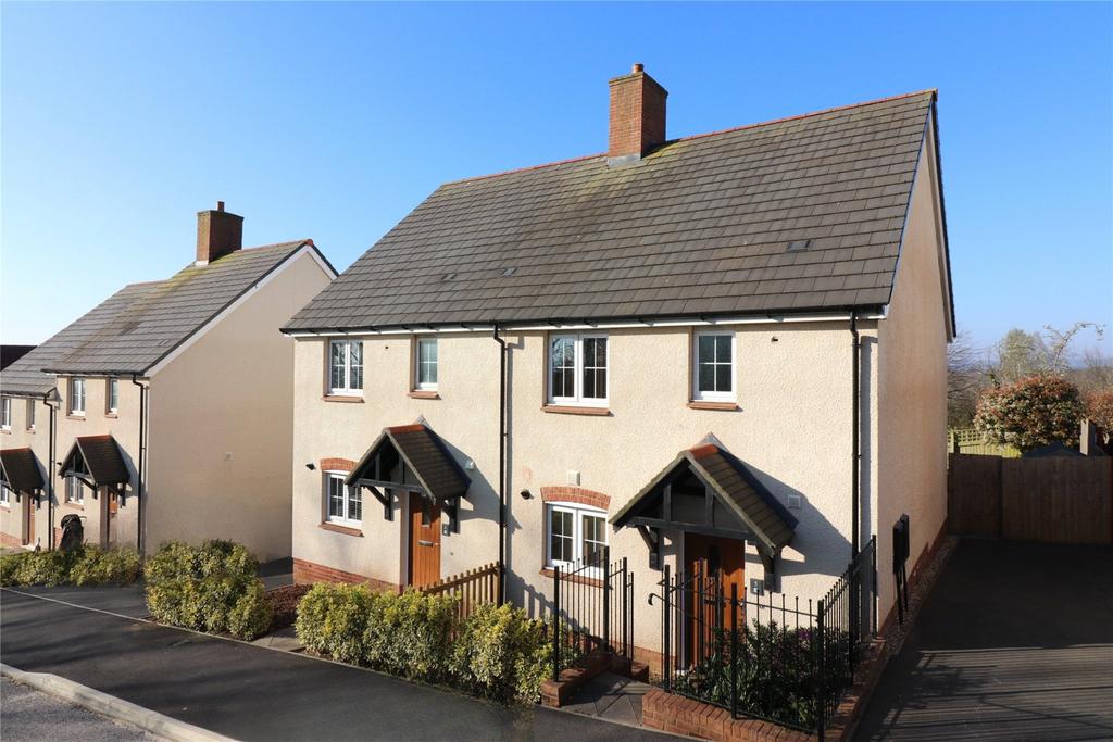 Pinhoe, Exeter 3 bed semi-detached house - £400,000