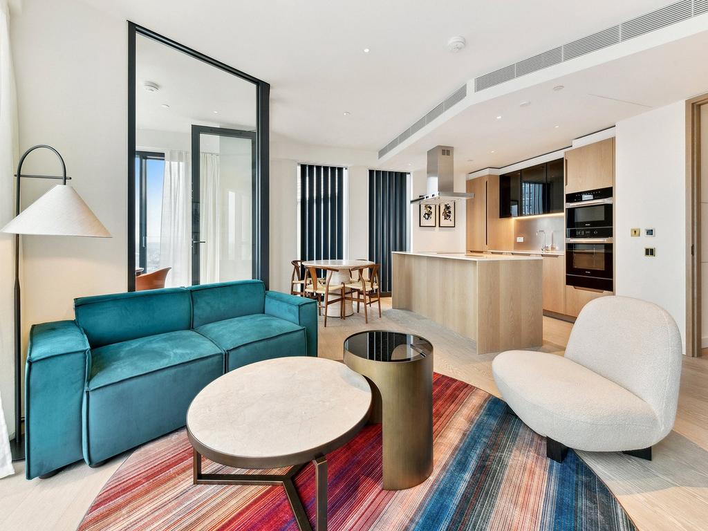 River Park Tower, 1 Nine Elms Lane, SW8 2 bed apartment to rent - £ ...