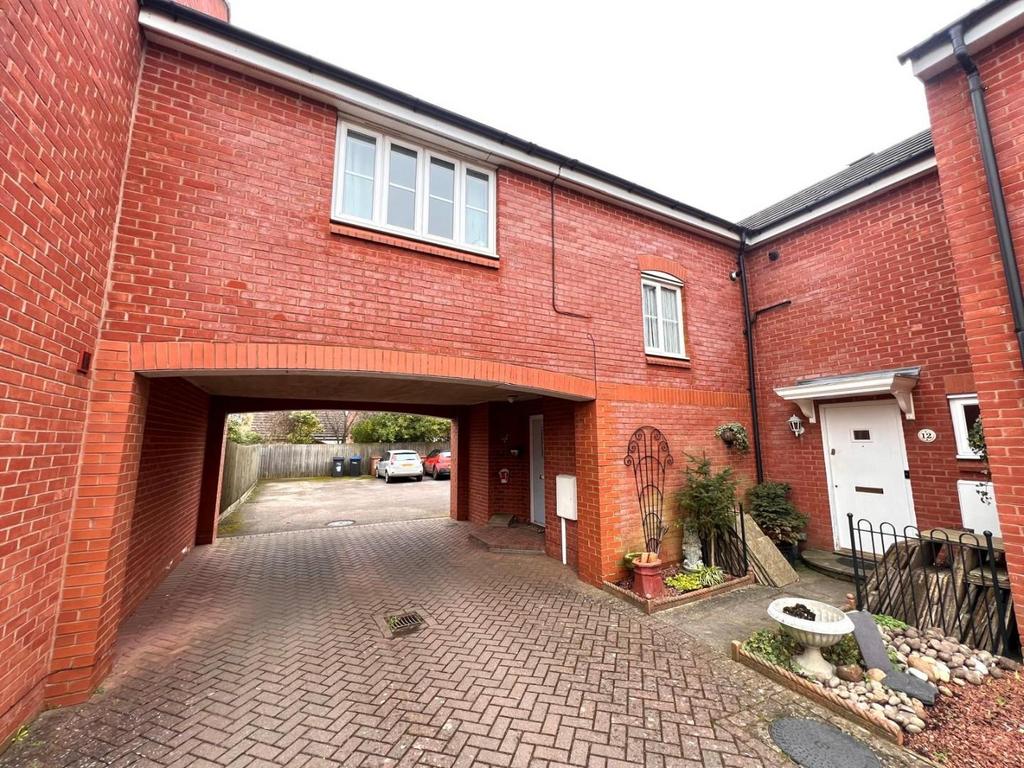 Mander Close, St Crispin, Northampton... 1 bed coach house - £180,000