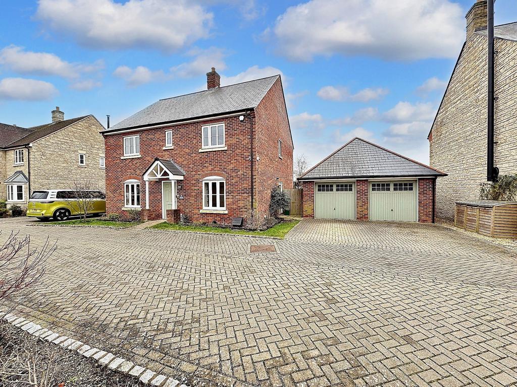 Brind Close, Abingdon OX13 4 bed detached house for sale - £700,000