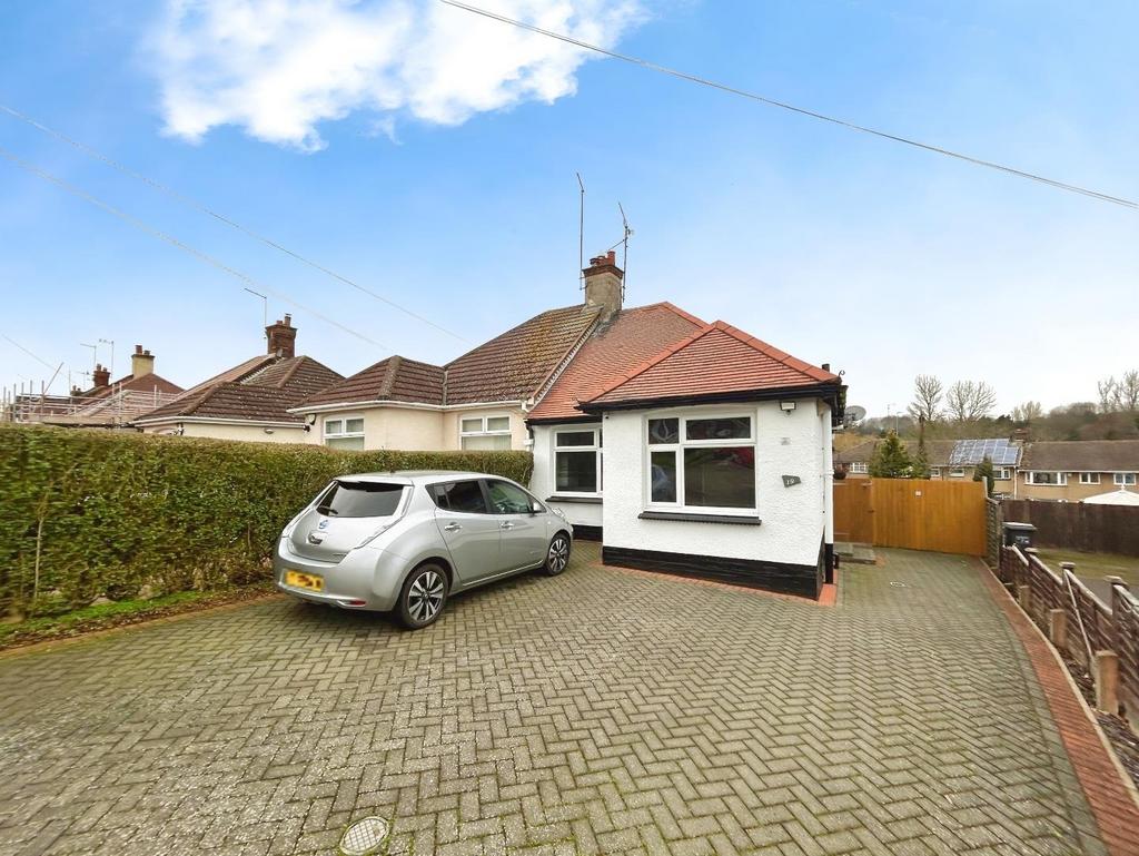 Masefield Way, Kingsley, Northampton NN2 2 bed semi-detached bungalow ...