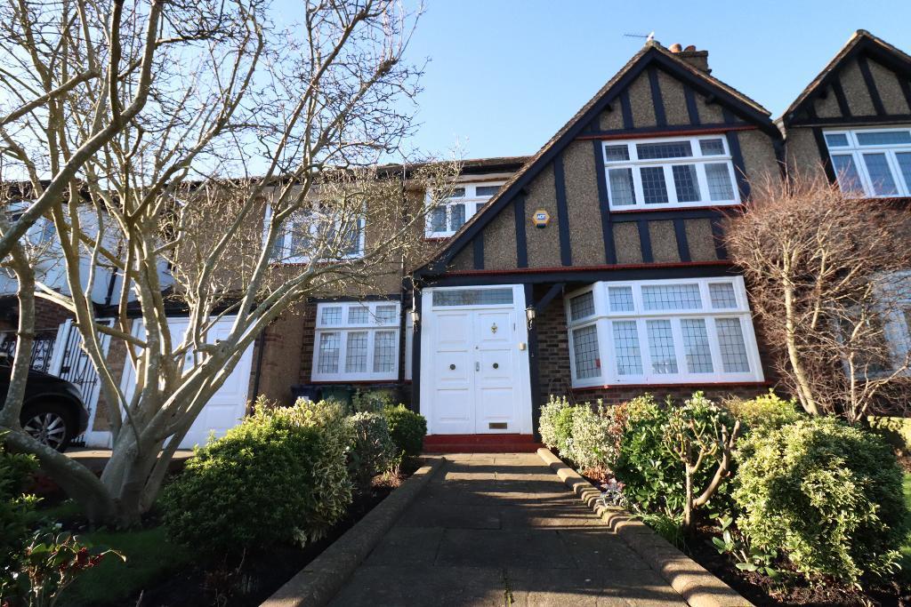 Edgware HA8 5 bed semi-detached house - £889,000