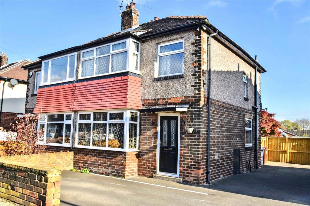 Croftlands, Batley, West Yorkshire 2 bed semi-detached house - £205,000