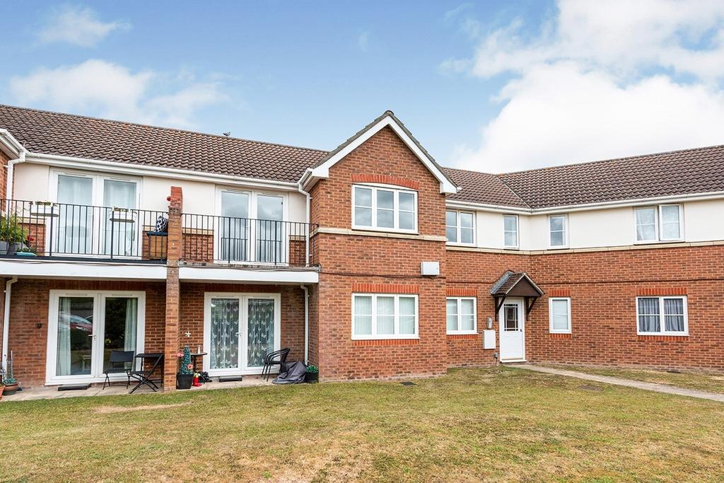 Clover Leaf Way, Basingstoke RG24 2 bed flat - £950 pcm (£219 pw)