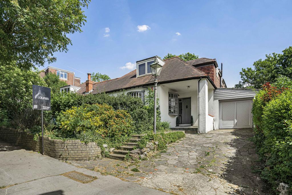 Downsview Road, Upper Norwood, SE19 3 bed semi-detached house - £800,000