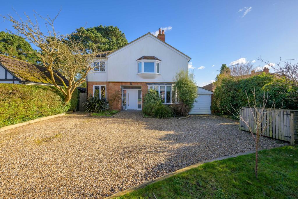 Upper Woodcote, Reading RG4 5 bed detached house for sale - £1,100,000