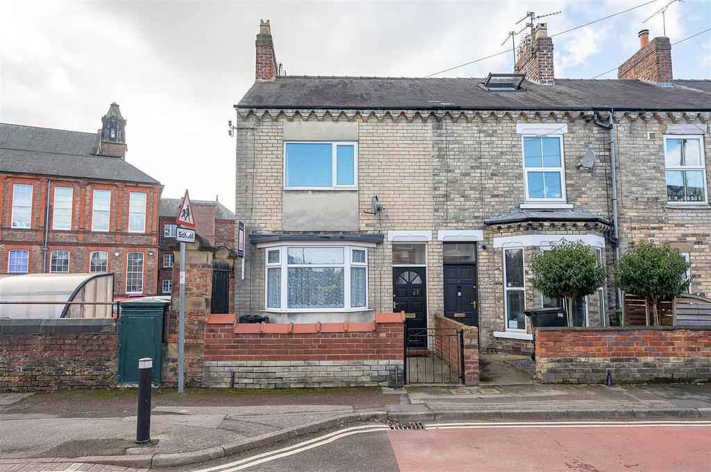 Park Grove, The Groves, York YO31 8LL 2 bed end of terrace house for ...