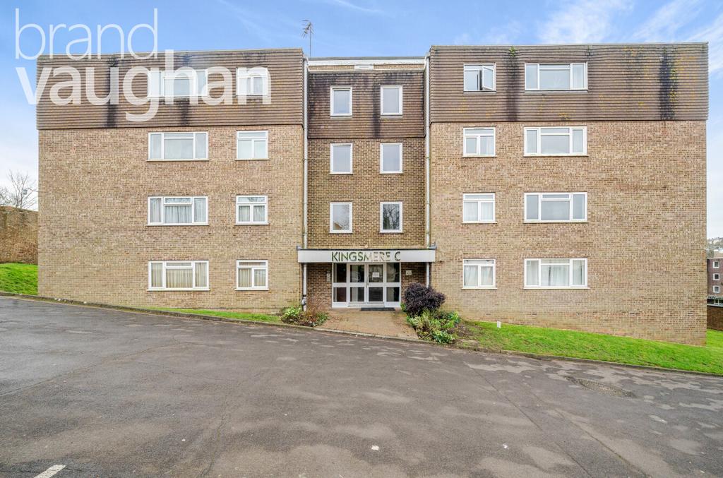 Kingsmere, London Road, Brighton... 1 bed flat - £1,250 pcm (£288 pw)