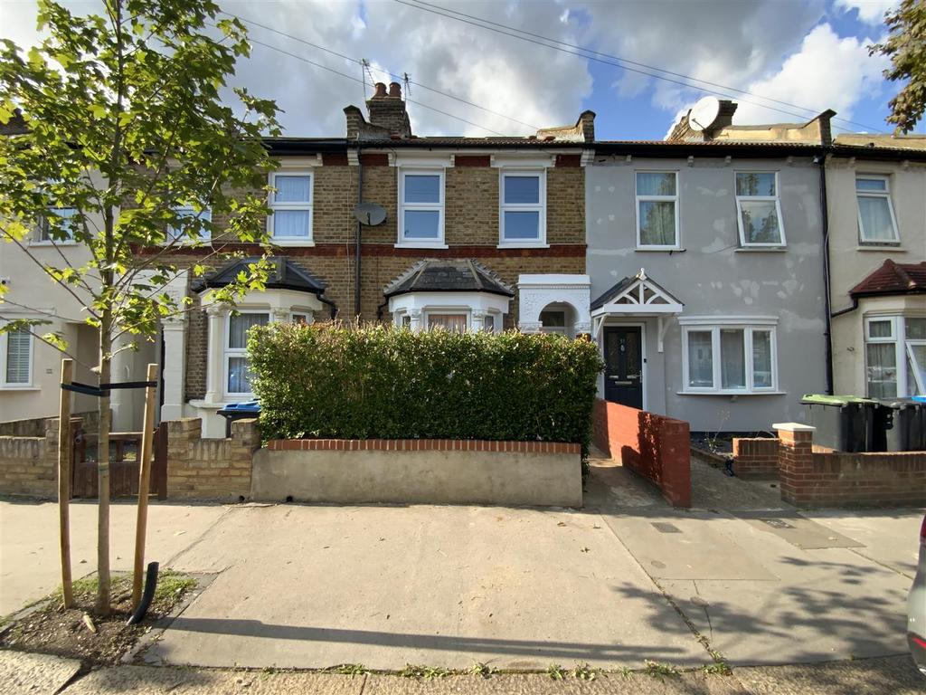 Sandown Road, London 4 bed terraced house - £2,350 pcm (£542 pw)