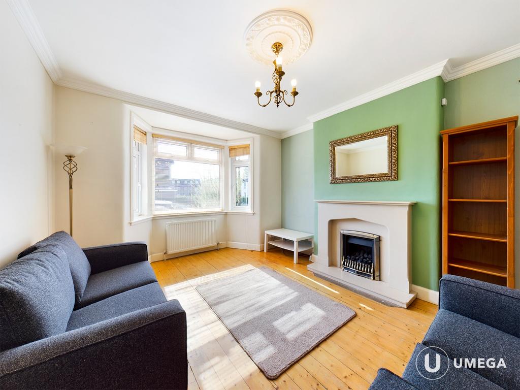 Glendevon Terrace, Balgreen... 2 bed apartment - £1,200 pcm (£277 pw)